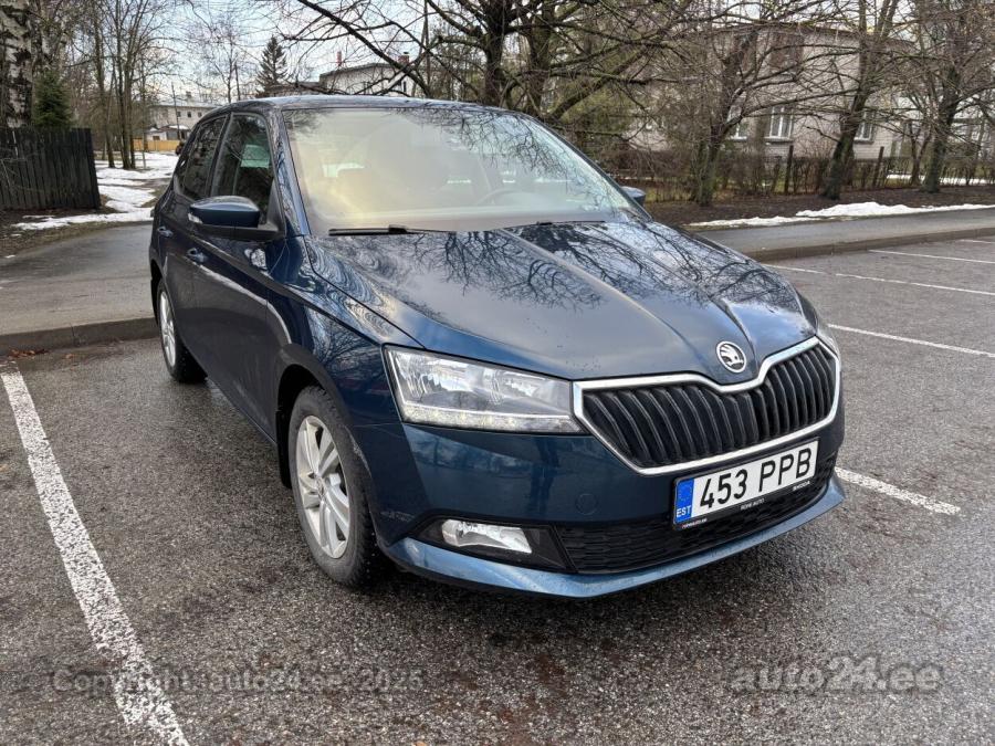 Blue Skoda Fabia 2020 in Tallinn, with an engine capacity of 1.00 L and mileage of 42 thousand km for 9450 €, photo 2 on AUTOMOTO.COM.LV