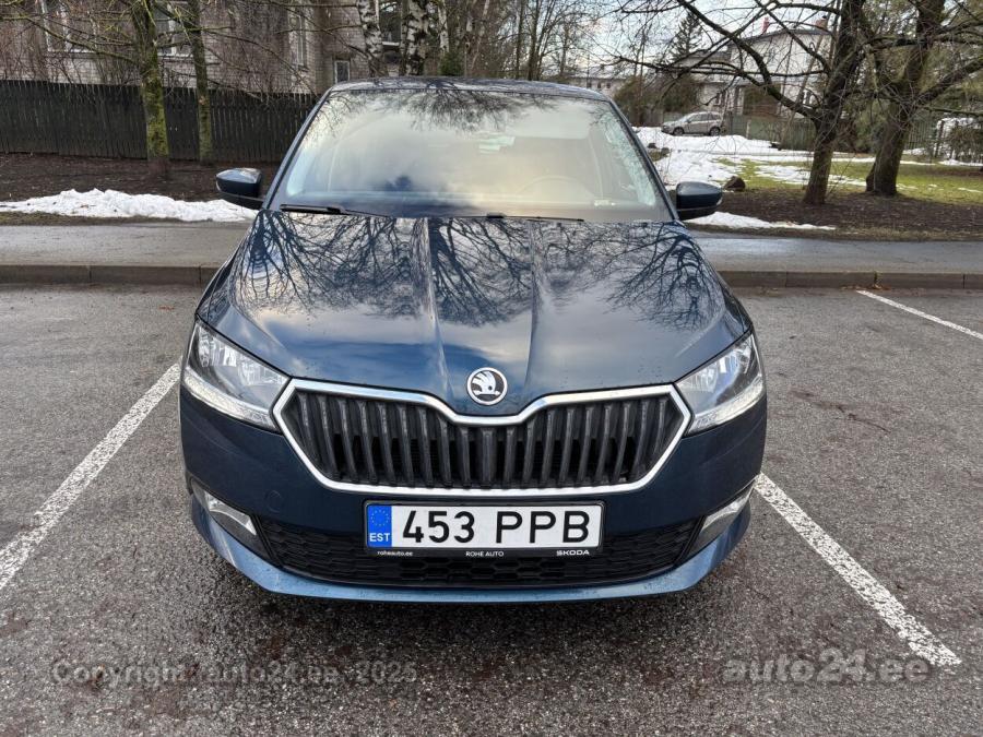 Blue Skoda Fabia 2020 in Tallinn, with an engine capacity of 1.00 L and mileage of 42 thousand km for 9450 €, photo 5 on AUTOMOTO.COM.LV