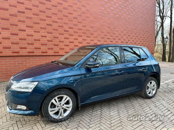 Zils Skoda Fabia 2021 Tallina, ar dzinēja tilpumu 1.00 L un nobraukumu 91 tūkst. km par 9500 €, foto 3 vietnē AUTOMOTO.COM.LV