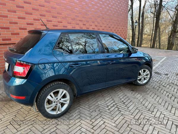 Zils Skoda Fabia 2021 Tallina, ar dzinēja tilpumu 1.00 L un nobraukumu 91 tūkst. km par 9500 €, foto 4 vietnē AUTOMOTO.COM.LV