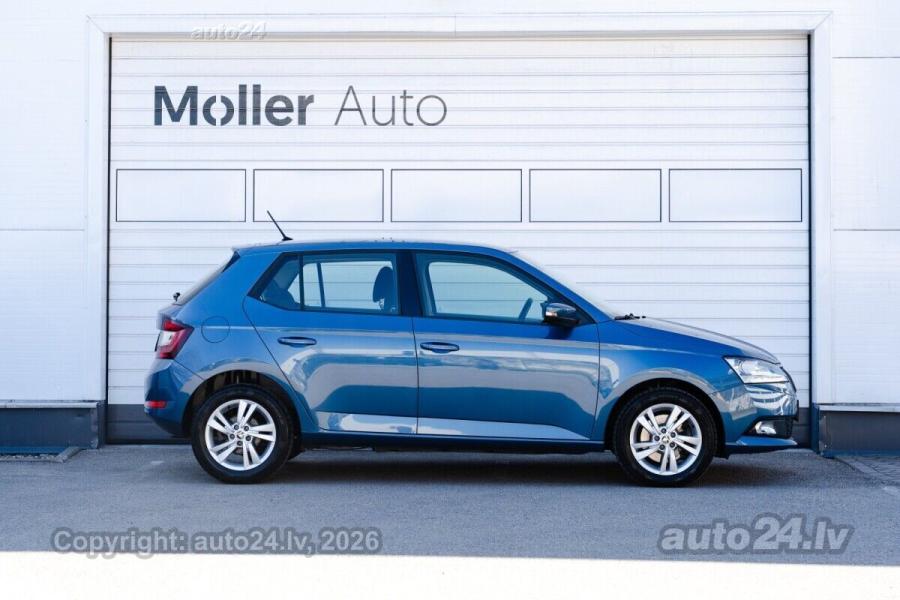Blue Skoda Fabia 2021 in Riga, with an engine capacity of 1.00 L and mileage of 115 thousand km for 9900 €, photo 6 on AUTOMOTO.COM.LV
