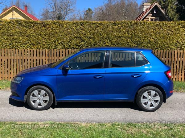 Blue Skoda Fabia 2021 in Tallinn, with an engine capacity of 0.00 L and mileage of 82 thousand km for 10890 €, photo 2 on AUTOMOTO.COM.LV