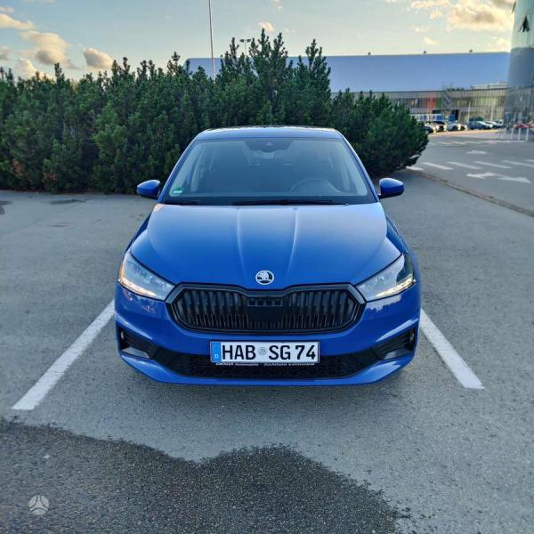 Zils Skoda Fabia 2022 Šauļi, ar dzinēja tilpumu 1.00 L un nobraukumu 15 tūkst. km par 14400 €, foto 3 vietnē AUTOMOTO.COM.LV