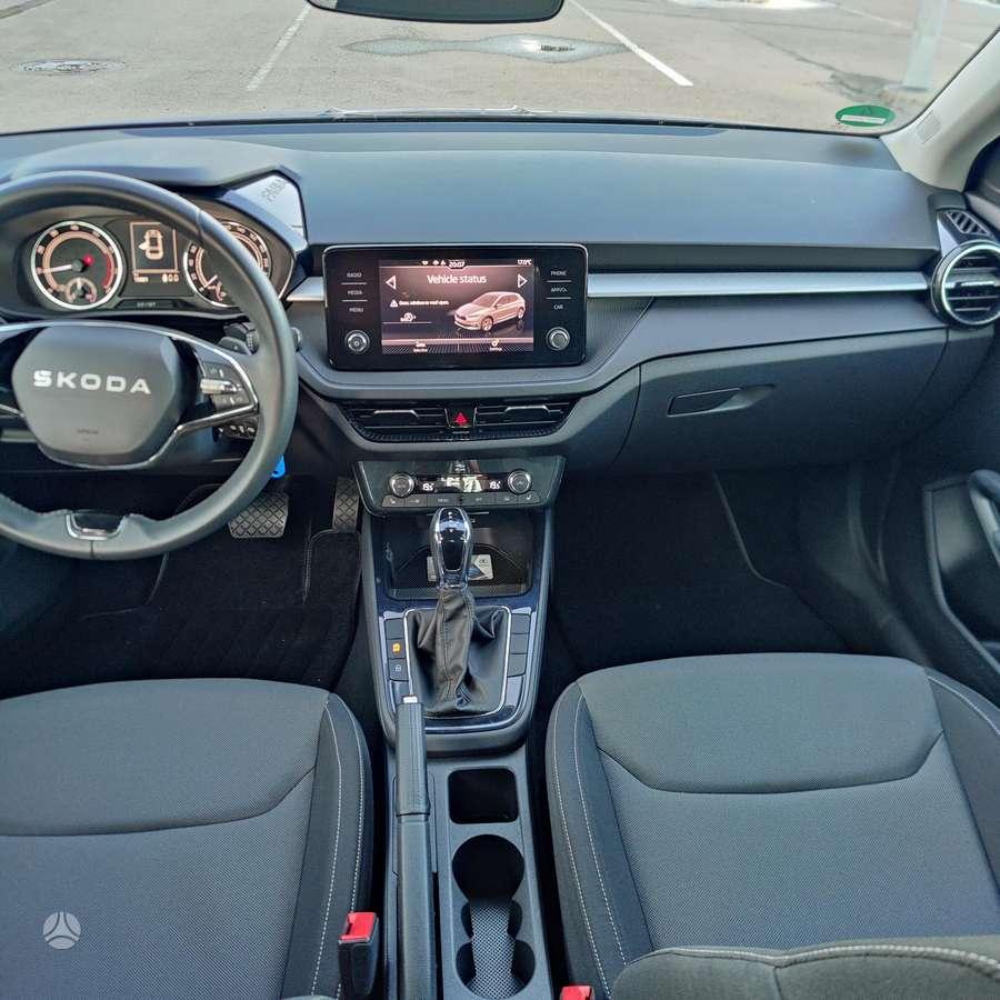 Zils Skoda Fabia 2022 Šauļi, ar dzinēja tilpumu 1.00 L un nobraukumu 15 tūkst. km par 14400 €, foto 14 vietnē AUTOMOTO.COM.LV