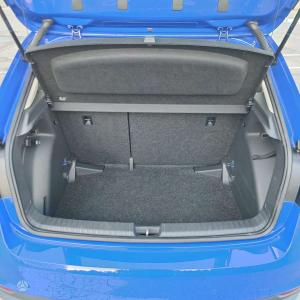 Zils Skoda Fabia 2022 Šauļi, ar dzinēja tilpumu 1.00 L un nobraukumu 15 tūkst. km par 14400 €, foto 26 vietnē AUTOMOTO.COM.LV