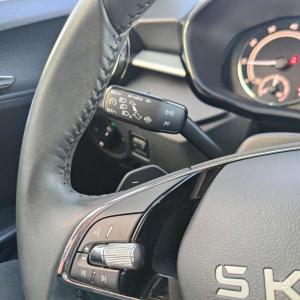 Zils Skoda Fabia 2022 Šauļi, ar dzinēja tilpumu 1.00 L un nobraukumu 15 tūkst. km par 14400 €, foto 30 vietnē AUTOMOTO.COM.LV