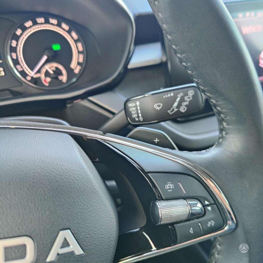 Zils Skoda Fabia 2022 Šauļi, ar dzinēja tilpumu 1.00 L un nobraukumu 15 tūkst. km par 14400 €, foto 31 vietnē AUTOMOTO.COM.LV