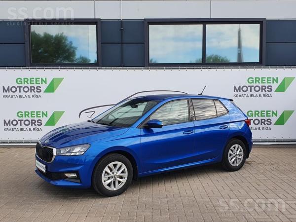 Синий Шкода Фабия 2024 в Рига, объемом двигателя 1.00 л и пробегом 23 тыс. км за 18500 €, фото 1 на AUTOMOTO.COM.LV