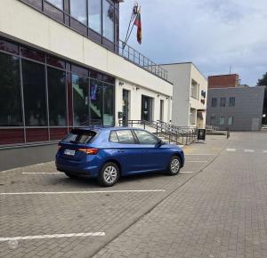 Zils Skoda Fabia 2025 Kaišiadorys, ar dzinēja tilpumu 1.00 L un nobraukumu 6 tūkst. km par 16700 €, foto 12 vietnē AUTOMOTO.COM.LV