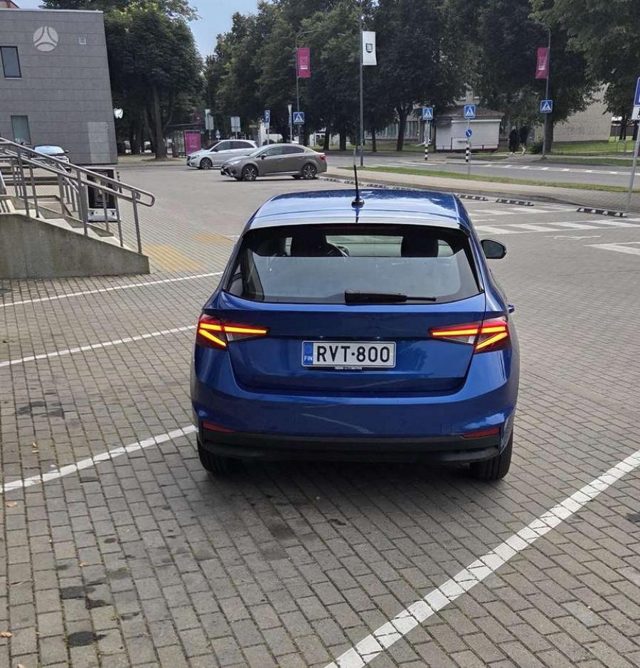 Zils Skoda Fabia 2025 Kaišiadorys, ar dzinēja tilpumu 1.00 L un nobraukumu 6 tūkst. km par 16700 €, foto 16 vietnē AUTOMOTO.COM.LV