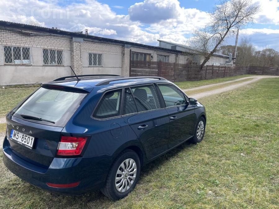 Blue Skoda Fabia 2021 in Riga, with an engine capacity of 1.00 L and mileage of 193 thousand km for 7999 €, photo 4 on AUTOMOTO.COM.LV