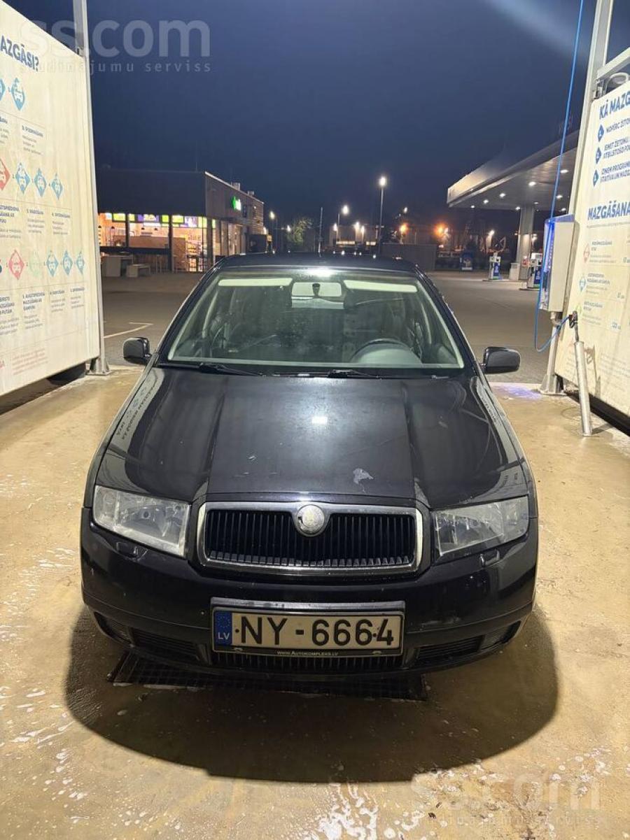 Zils Skoda Fabia 2001 Liepāja, ar dzinēja tilpumu 1.90 L un nobraukumu 292 tūkst. km par 1100 €, foto 3 vietnē AUTOMOTO.COM.LV