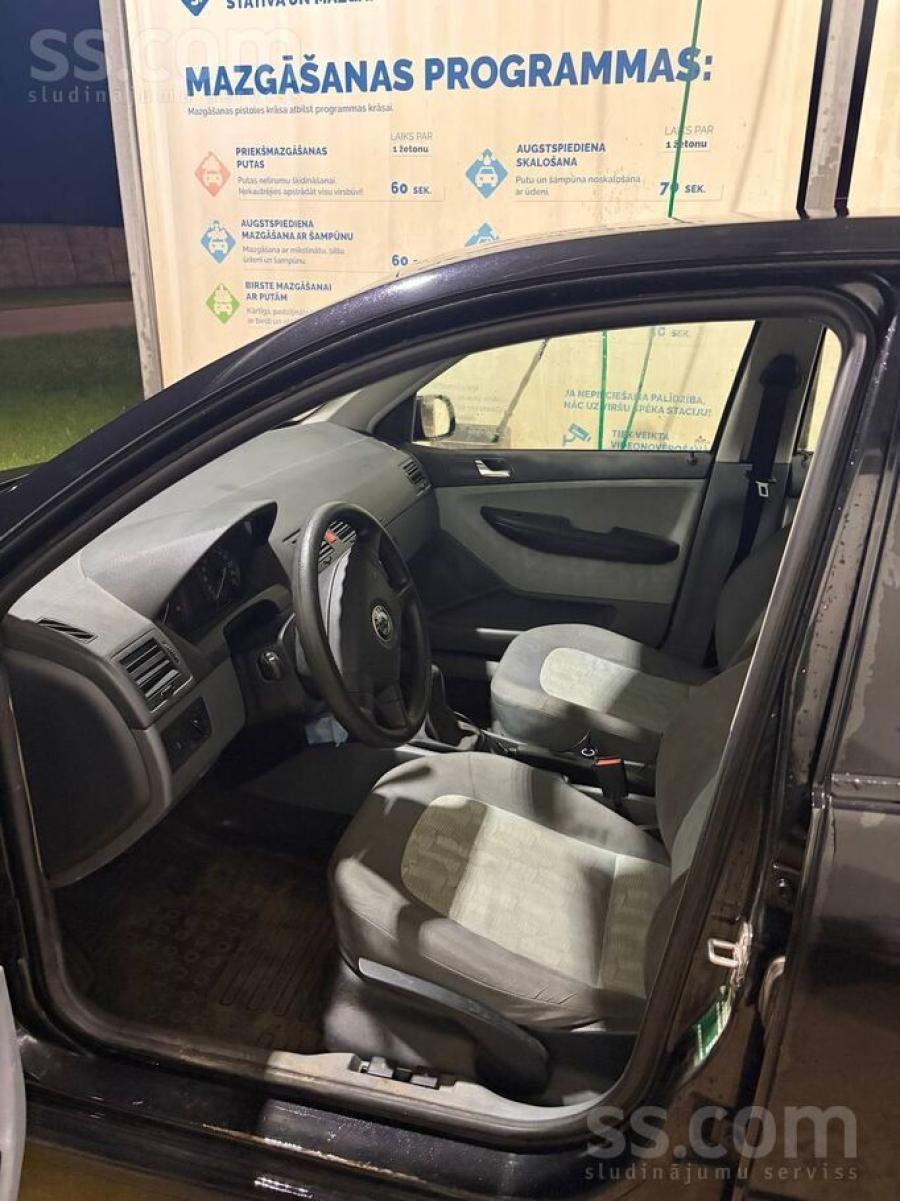Zils Skoda Fabia 2001 Liepāja, ar dzinēja tilpumu 1.90 L un nobraukumu 292 tūkst. km par 1100 €, foto 6 vietnē AUTOMOTO.COM.LV