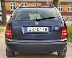 Zils Skoda Fabia 2002 Jelgava, ar dzinēja tilpumu 1.90 L un nobraukumu 247 tūkst. km par 1400 €, foto 5 vietnē AUTOMOTO.COM.LV