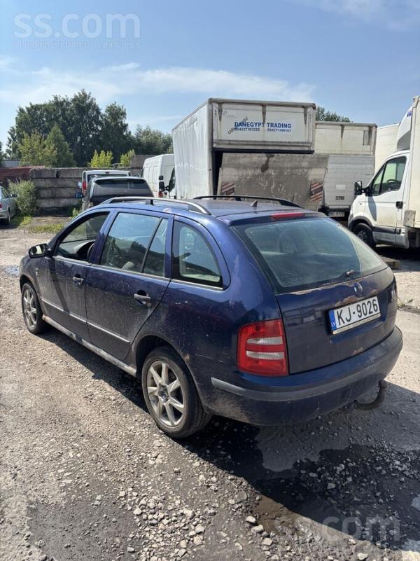 Zils Skoda Fabia 2002 Rīga, ar dzinēja tilpumu 1.90 L un nobraukumu 463 tūkst. km par 700 €, foto 4 vietnē AUTOMOTO.COM.LV