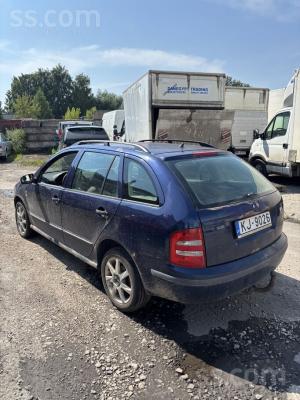 Blue Skoda Fabia 2002 in Riga, with an engine capacity of 1.90 L and mileage of 463 thousand km for 700 €, photo 5 on AUTOMOTO.COM.LV
