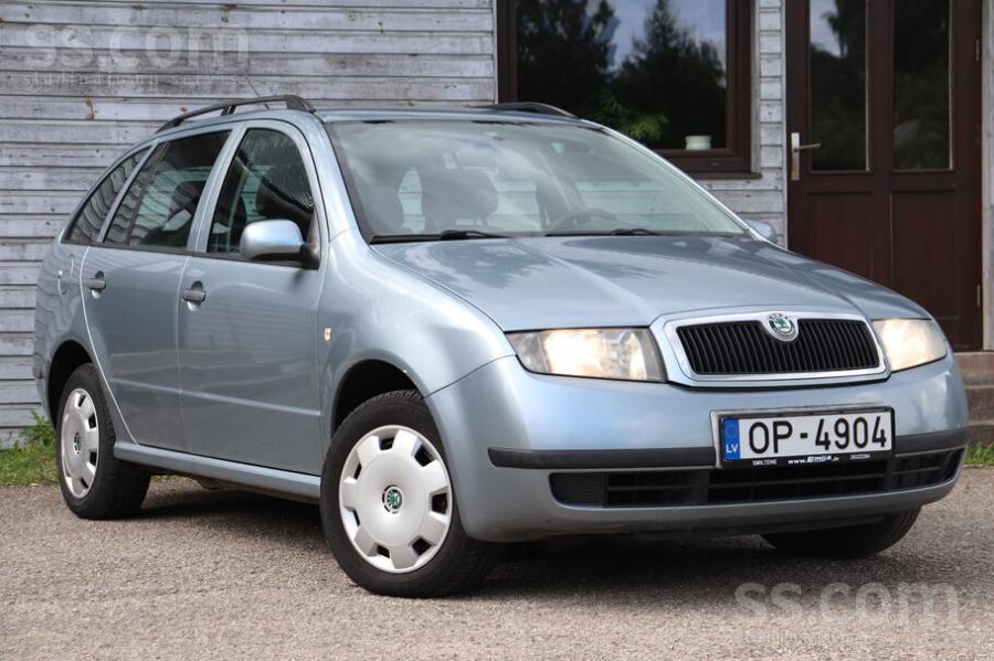 Zils Skoda Fabia 2004 Valmiera, ar dzinēja tilpumu 1.20 L un nobraukumu 301 tūkst. km par 1590 €, foto 3 vietnē AUTOMOTO.COM.LV