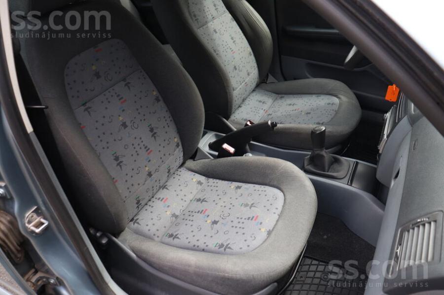 Zils Skoda Fabia 2004 Valmiera, ar dzinēja tilpumu 1.20 L un nobraukumu 301 tūkst. km par 1590 €, foto 7 vietnē AUTOMOTO.COM.LV