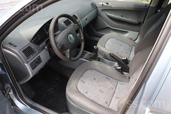 Zils Skoda Fabia 2004 Valmiera, ar dzinēja tilpumu 1.20 L un nobraukumu 301 tūkst. km par 1590 €, foto 9 vietnē AUTOMOTO.COM.LV