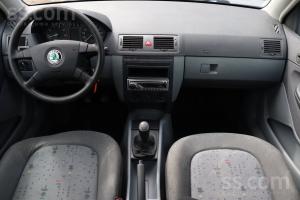Zils Skoda Fabia 2004 Valmiera, ar dzinēja tilpumu 1.20 L un nobraukumu 301 tūkst. km par 1590 €, foto 12 vietnē AUTOMOTO.COM.LV