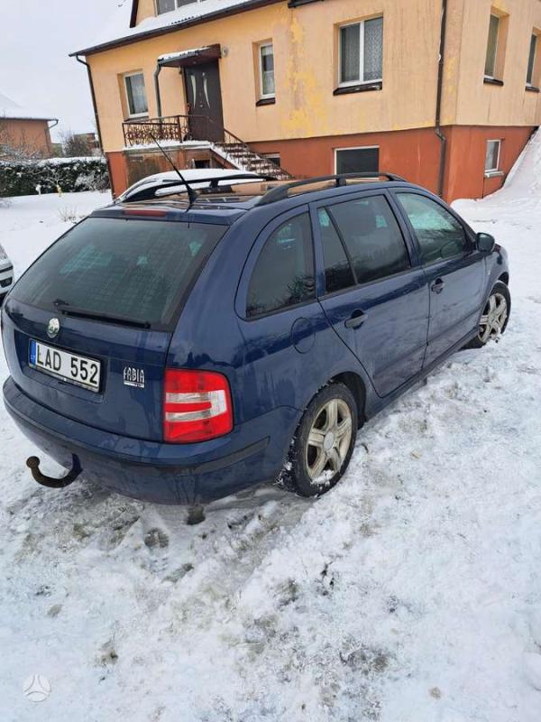 Blue Skoda Fabia 2005 in Silale, with an engine capacity of 1.42 L and mileage of 276 thousand km for 700 €, photo 2 on AUTOMOTO.COM.LV