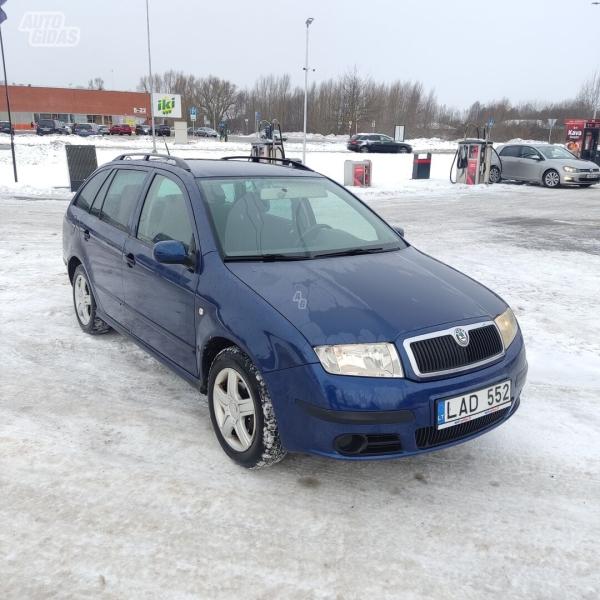 Zils Skoda Fabia 2005 Šilutė, ar dzinēja tilpumu 1.40 L un nobraukumu 270 tūkst. km par 850 €, foto 1 vietnē AUTOMOTO.COM.LV
