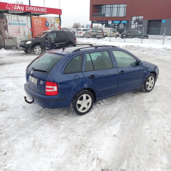 Zils Skoda Fabia 2005 Šilutė, ar dzinēja tilpumu 1.40 L un nobraukumu 270 tūkst. km par 850 €, foto 4 vietnē AUTOMOTO.COM.LV