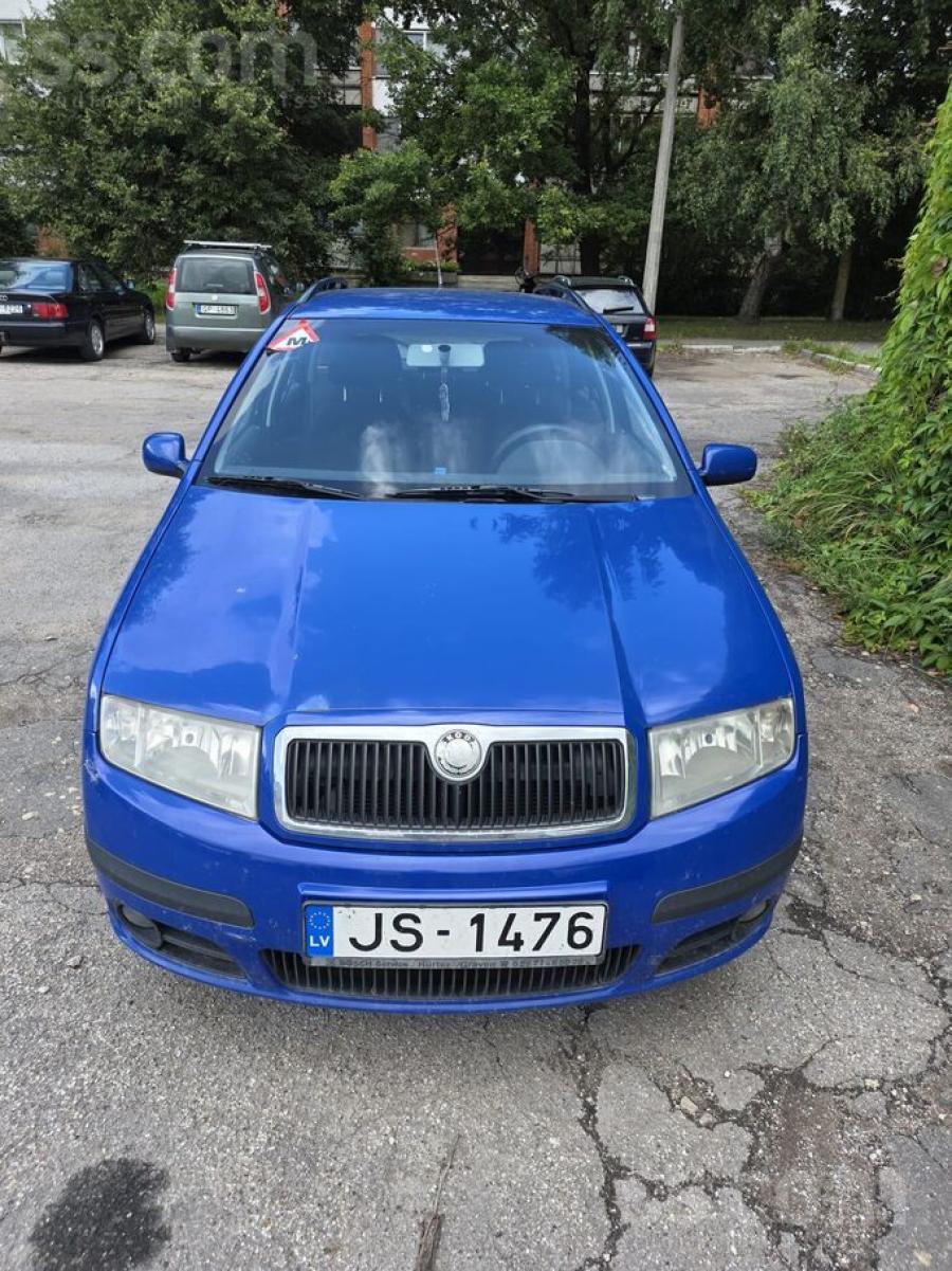 Синий Шкода Фабия 2005 в Елгава, объемом двигателя 1.90 л и пробегом 281 тыс. км за 450 €, фото 1 на AUTOMOTO.COM.LV