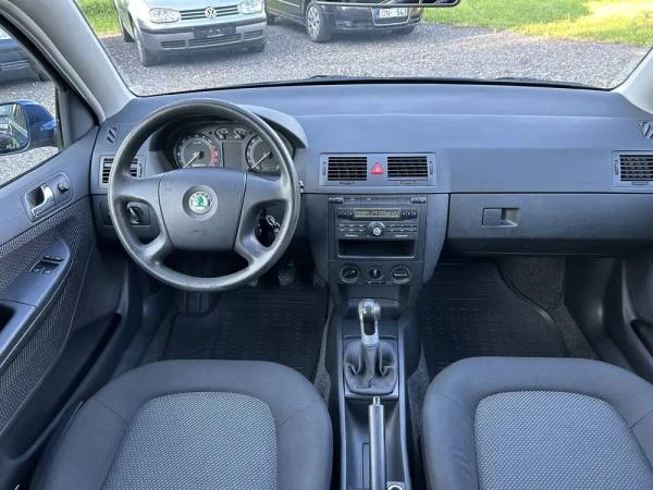 Zils Skoda Fabia 2006 Limbaži, ar dzinēja tilpumu 1.40 L un nobraukumu 193 tūkst. km par 1950 €, foto 8 vietnē AUTOMOTO.COM.LV