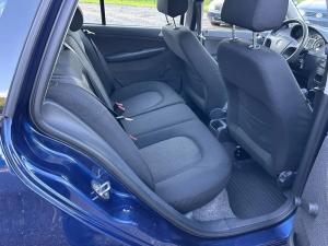 Zils Skoda Fabia 2006 Limbaži, ar dzinēja tilpumu 1.40 L un nobraukumu 193 tūkst. km par 1950 €, foto 11 vietnē AUTOMOTO.COM.LV