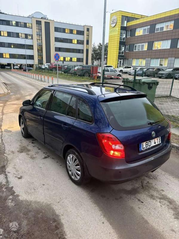Zils Skoda Fabia 2008 Viļņa, ar dzinēja tilpumu 1.90 L un nobraukumu 320 tūkst. km par 699 €, foto 4 vietnē AUTOMOTO.COM.LV