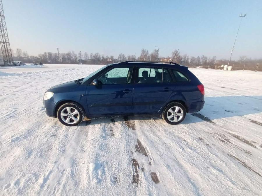 Синий Шкода Фабия 2008 в Мариямполе, объемом двигателя 1.90 л и пробегом 280 тыс. км за 2350 €, фото 5 на AUTOMOTO.COM.LV