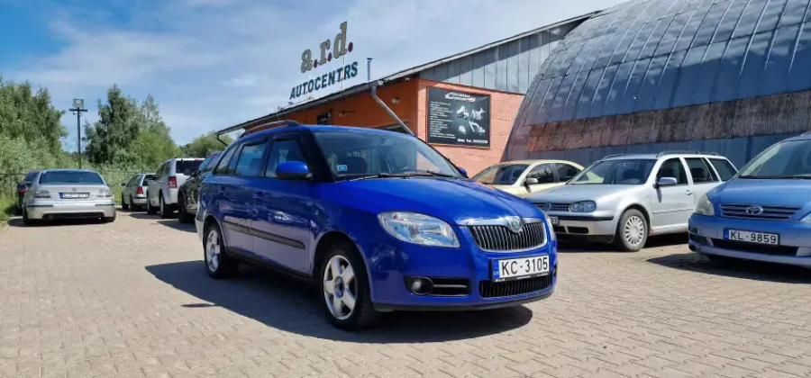 Blue Skoda Fabia 2008 in Valmiera, with an engine capacity of 1.90 L and mileage of 364 thousand km for 1500 €, photo 1 on AUTOMOTO.COM.LV