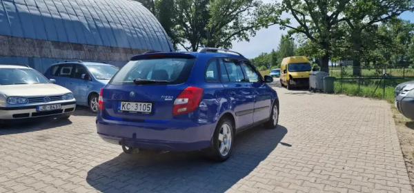 Zils Skoda Fabia 2008 Valmiera, ar dzinēja tilpumu 1.90 L un nobraukumu 364 tūkst. km par 1500 €, foto 3 vietnē AUTOMOTO.COM.LV
