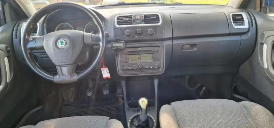 Blue Skoda Fabia 2008 in Valmiera, with an engine capacity of 1.90 L and mileage of 364 thousand km for 1500 €, photo 9 on AUTOMOTO.COM.LV
