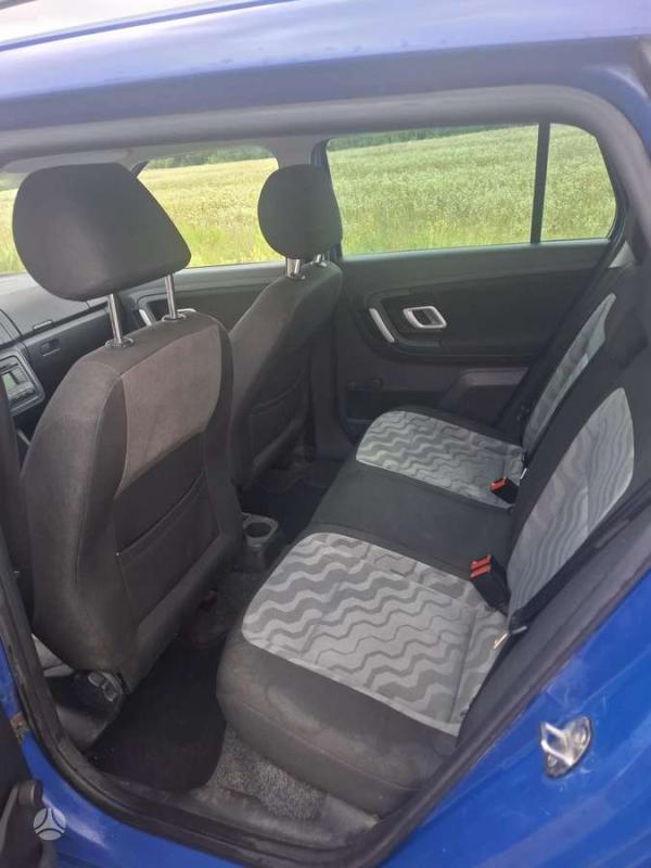 Zils Skoda Fabia 2008 Viļņa, ar dzinēja tilpumu 1.20 L un nobraukumu 207 tūkst. km par 1500 €, foto 6 vietnē AUTOMOTO.COM.LV