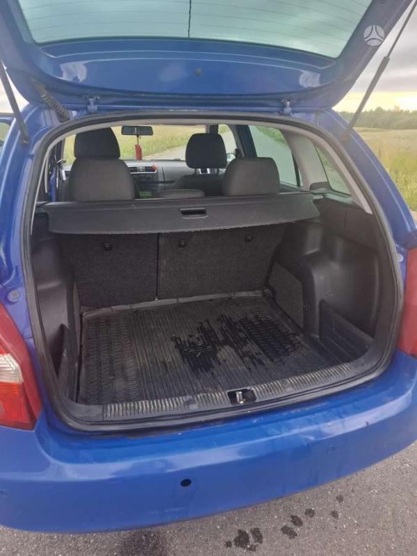 Zils Skoda Fabia 2008 Viļņa, ar dzinēja tilpumu 1.20 L un nobraukumu 207 tūkst. km par 1500 €, foto 7 vietnē AUTOMOTO.COM.LV