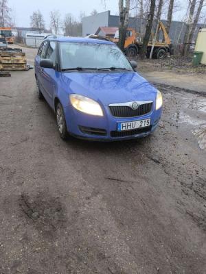 Blue Skoda Fabia 2009 in Panevezys, with an engine capacity of 1.42 L and mileage of 352 thousand km for 990 €, photo  on AUTOMOTO.COM.LV