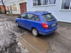 Blue Skoda Fabia 2009 in Panevezys, with an engine capacity of 1.42 L and mileage of 352 thousand km for 990 €, photo 4 on AUTOMOTO.COM.LV