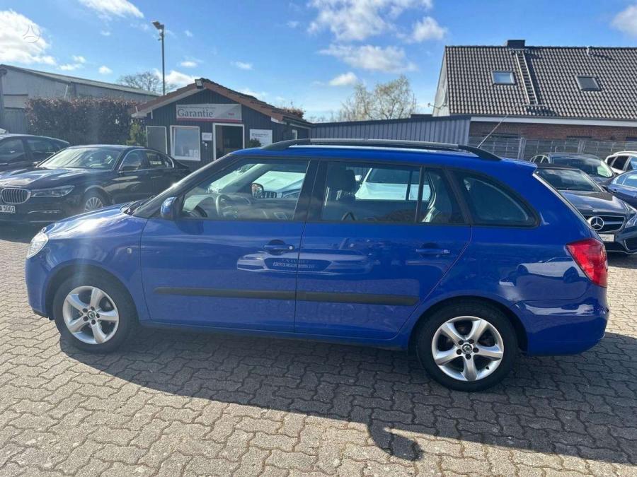 Zils Skoda Fabia 2009 Viļņa, ar dzinēja tilpumu 1.39 L un nobraukumu 240 tūkst. km par 2499 €, foto 3 vietnē AUTOMOTO.COM.LV