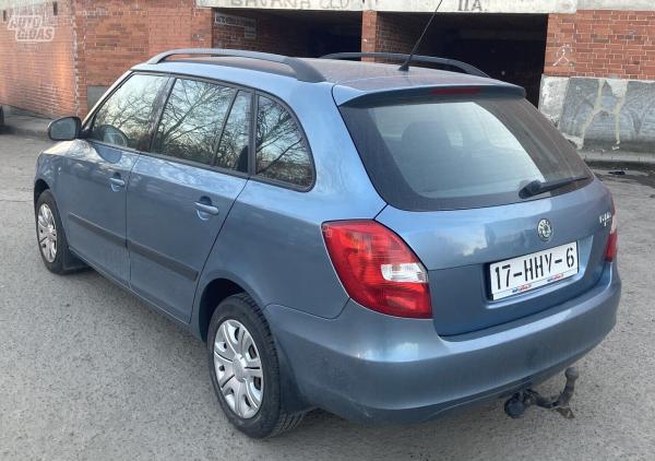 Blue Skoda Fabia 2009 in Vilnius, with an engine capacity of 1.60 L and mileage of 235 thousand km for 2350 €, photo 3 on AUTOMOTO.COM.LV