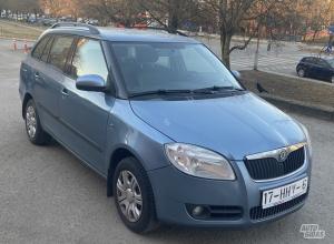 Blue Skoda Fabia 2009 in Vilnius, with an engine capacity of 1.60 L and mileage of 235 thousand km for 2350 €, photo 2 on AUTOMOTO.COM.LV
