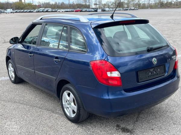 Zils Skoda Fabia 2009 Marijampole, ar dzinēja tilpumu 1.20 L un nobraukumu 198 tūkst. km par 1850 €, foto 4 vietnē AUTOMOTO.COM.LV