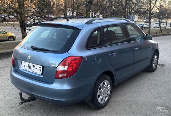Zils Skoda Fabia 2009 Viļņa, ar dzinēja tilpumu 1.60 L un nobraukumu 232 tūkst. km par 2250 €, foto 1 vietnē AUTOMOTO.COM.LV