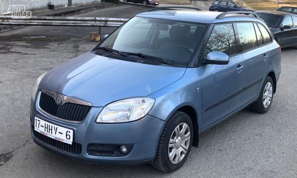 Zils Skoda Fabia 2009 Viļņa, ar dzinēja tilpumu 1.60 L un nobraukumu 232 tūkst. km par 2250 €, foto 4 vietnē AUTOMOTO.COM.LV