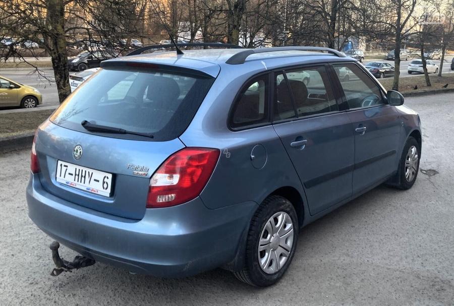 Zils Skoda Fabia 2009 Viļņa, ar dzinēja tilpumu 1.60 L un nobraukumu 232 tūkst. km par 2250 €, foto 4 vietnē AUTOMOTO.COM.LV