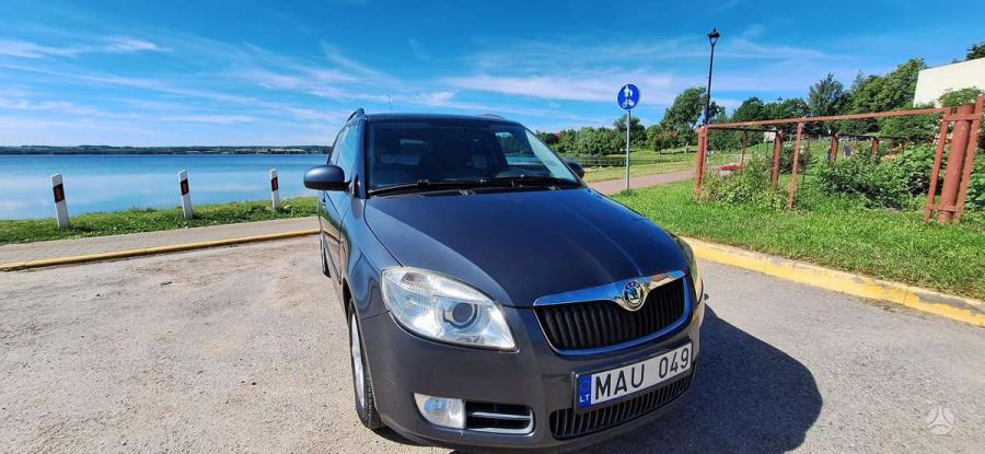 Zils Skoda Fabia 2009 Vievis, ar dzinēja tilpumu 1.90 L un nobraukumu 284 tūkst. km par 1800 €, foto 15 vietnē AUTOMOTO.COM.LV
