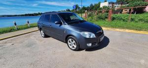 Zils Skoda Fabia 2009 Vievis, ar dzinēja tilpumu 1.90 L un nobraukumu 284 tūkst. km par 1800 €, foto 20 vietnē AUTOMOTO.COM.LV