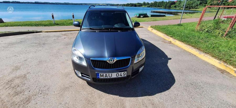 Zils Skoda Fabia 2009 Vievis, ar dzinēja tilpumu 1.90 L un nobraukumu 284 tūkst. km par 1800 €, foto 21 vietnē AUTOMOTO.COM.LV