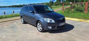 Zils Skoda Fabia 2009 Vievis, ar dzinēja tilpumu 1.90 L un nobraukumu 284 tūkst. km par 1800 €, foto 26 vietnē AUTOMOTO.COM.LV